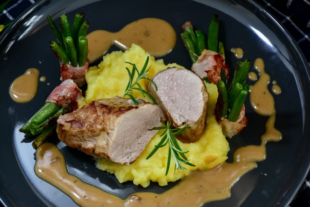 What Meat Goes Well With With Mashed Potatoes? - Substitute Ninja